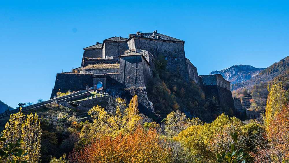 Chi era la Maschera di Ferro, l’uomo prigioniero ad Exilles dal 1681 al ...